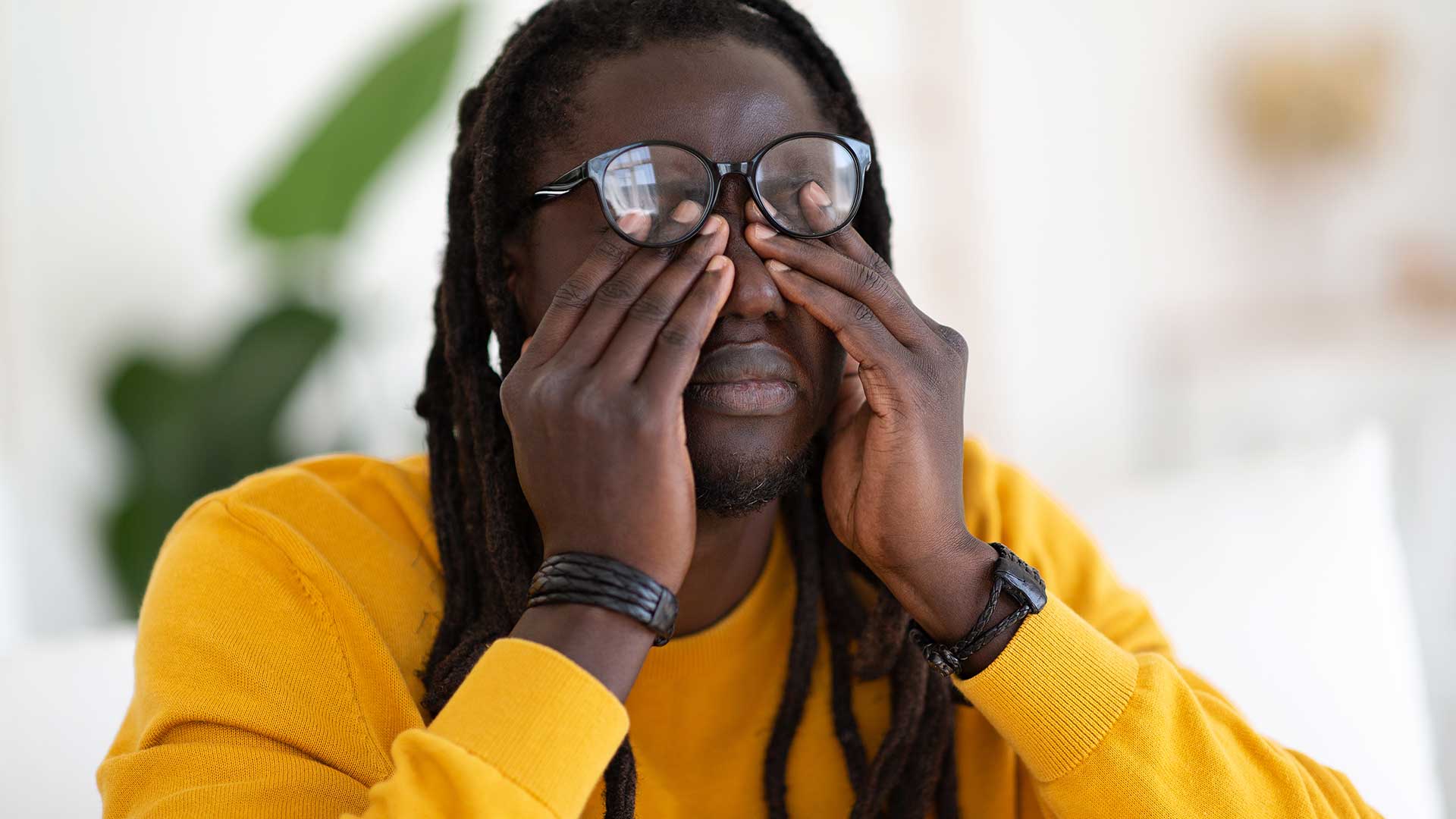 Why Do My Eyes Hurt When I Have a Cold?