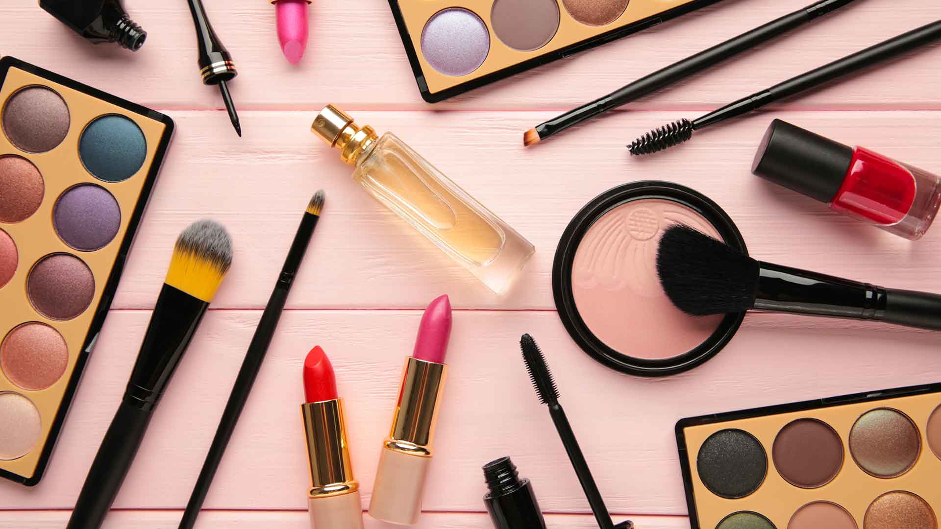 Makeup After Cataract Surgery: London Expert Guide
